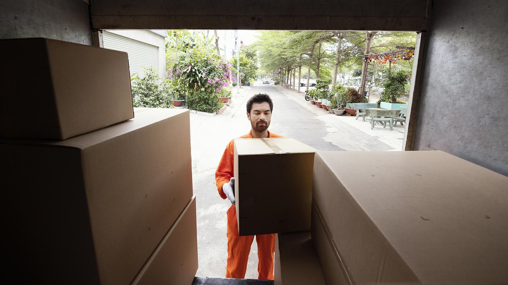 How to organize a long-distance move in 2023? - Déménagement Constant